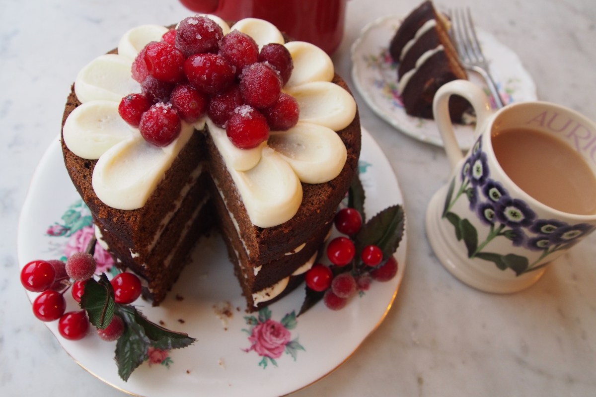 Recipe: Festive Gingerbread Cake – Crumble and Crunch